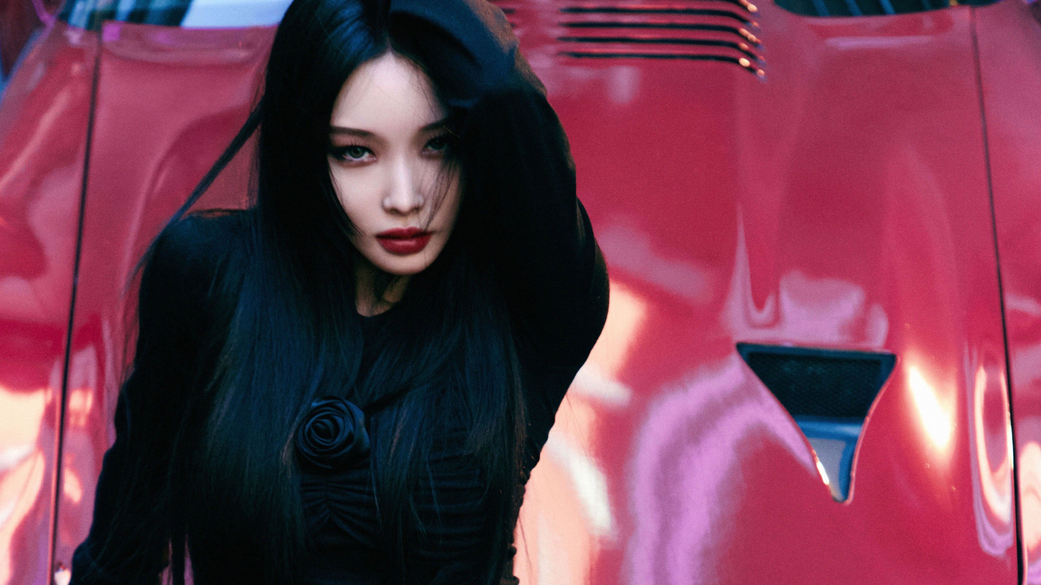 CHUNG HA EP Album [Alivio] Official Photo #4