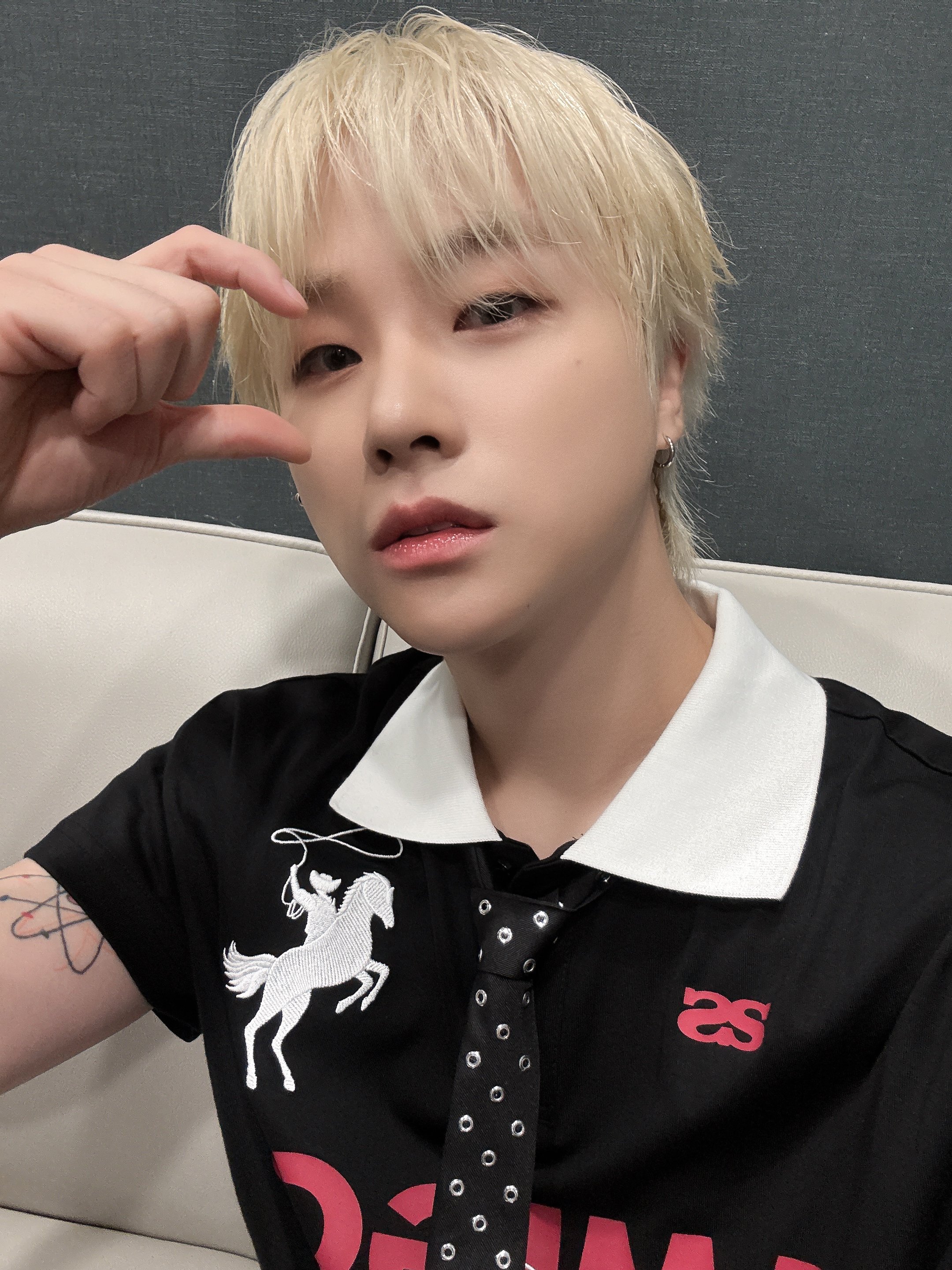 나 어땠어? 진짜 많이 보고싶었어! #김진환 #JAY #아이콘 #アイコン #iKON #JAY_207 #WeCantExplain